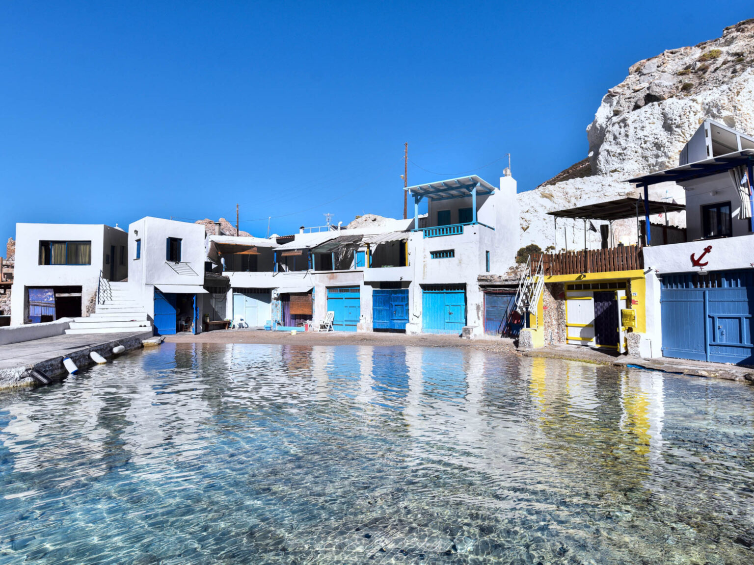 Paros island hopping: 5 extraordinary itineraries to easily do on your own